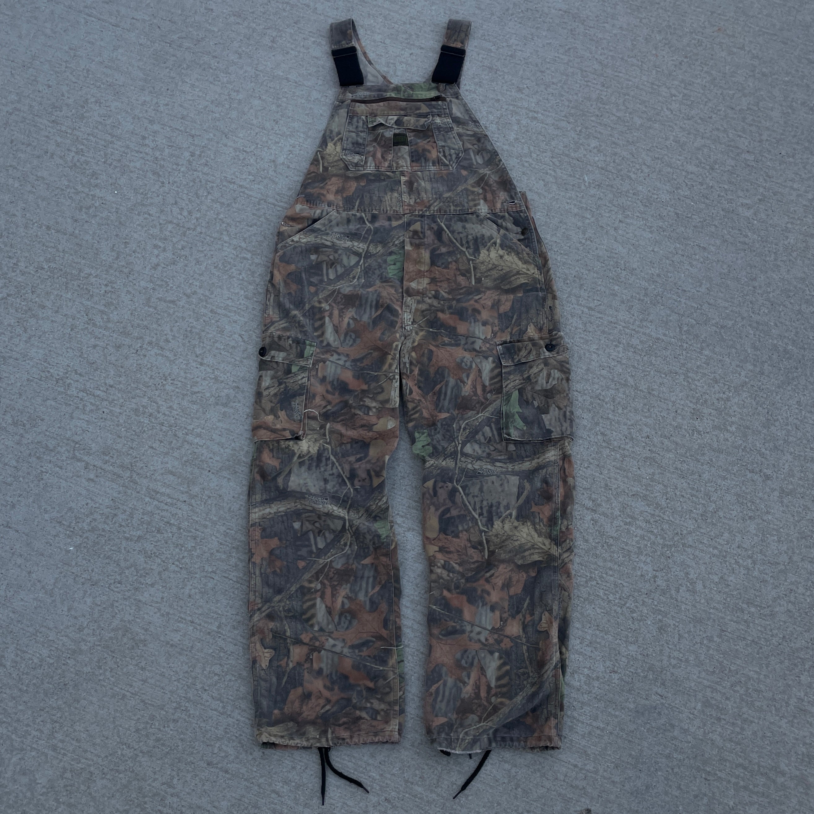 Y2K Liberty Realtree Camo Overalls [36] – crookedgarments